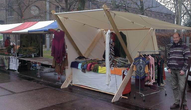 Viking marktkraam - Thematenten Meerdere kramen zijn mooi aan elkaar te ...