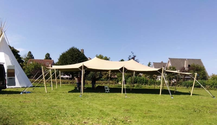 Stretch Tent - Thematenten De stretchtent is ideaal voor grote overkapping